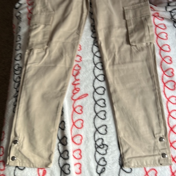 Boohoo | Pants | Elastic Waist Slim Multi Pocket Popper Cargo | Poshmark